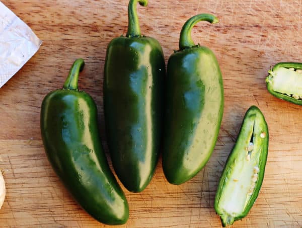 7 Biggest Jalapeno Varieties to Grow (& How to Get Seeds) – Bountiful ...